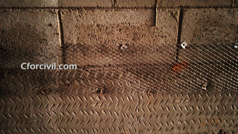 Uses of Chicken Mesh in Plastering of walls in construction.